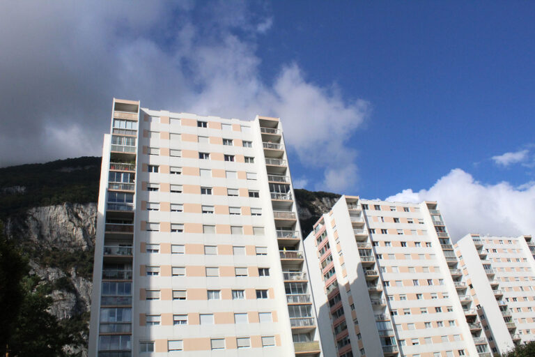 Une rentrée sous le signe de la crise du logement | Un Toit Pour Tous Une rentrée sous le signe de la crise du logement | Un Toit Pour Tous